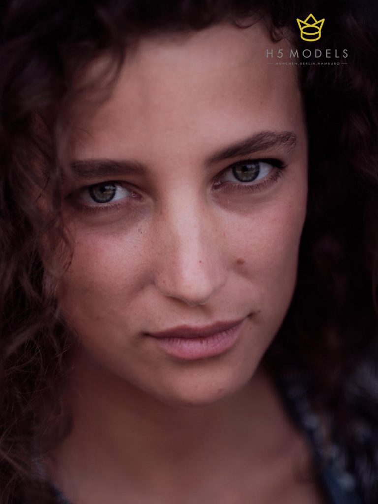 Mira R. – H5 Models – München, Berlin, Hamburg